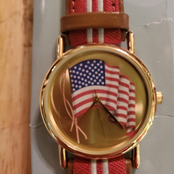 Avon | Accessories | Vintage Avon 20 American Flag Watch | Poshmark